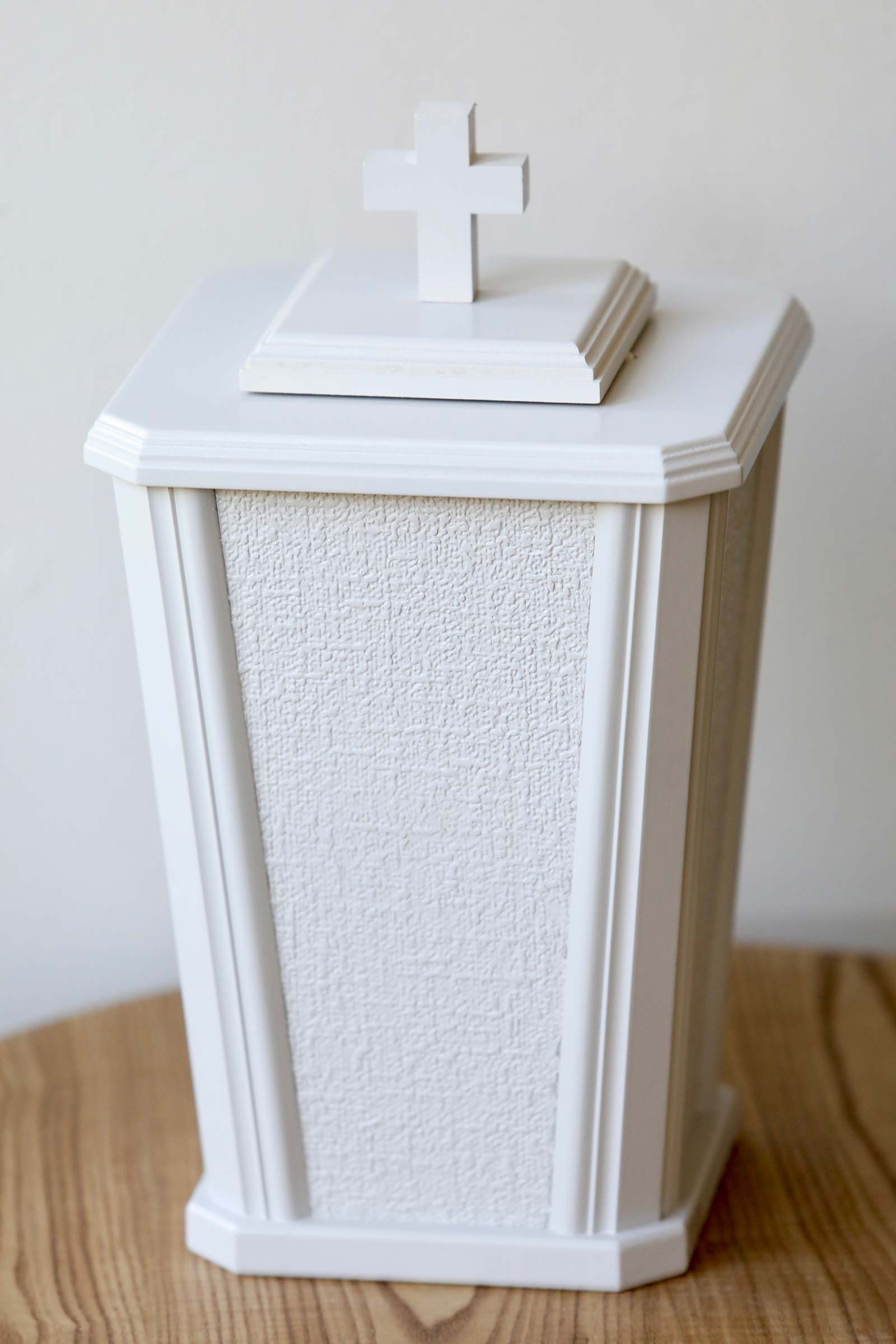 Arkut ja uurnat kotimaisuutta ja ekologisuutta vaalien