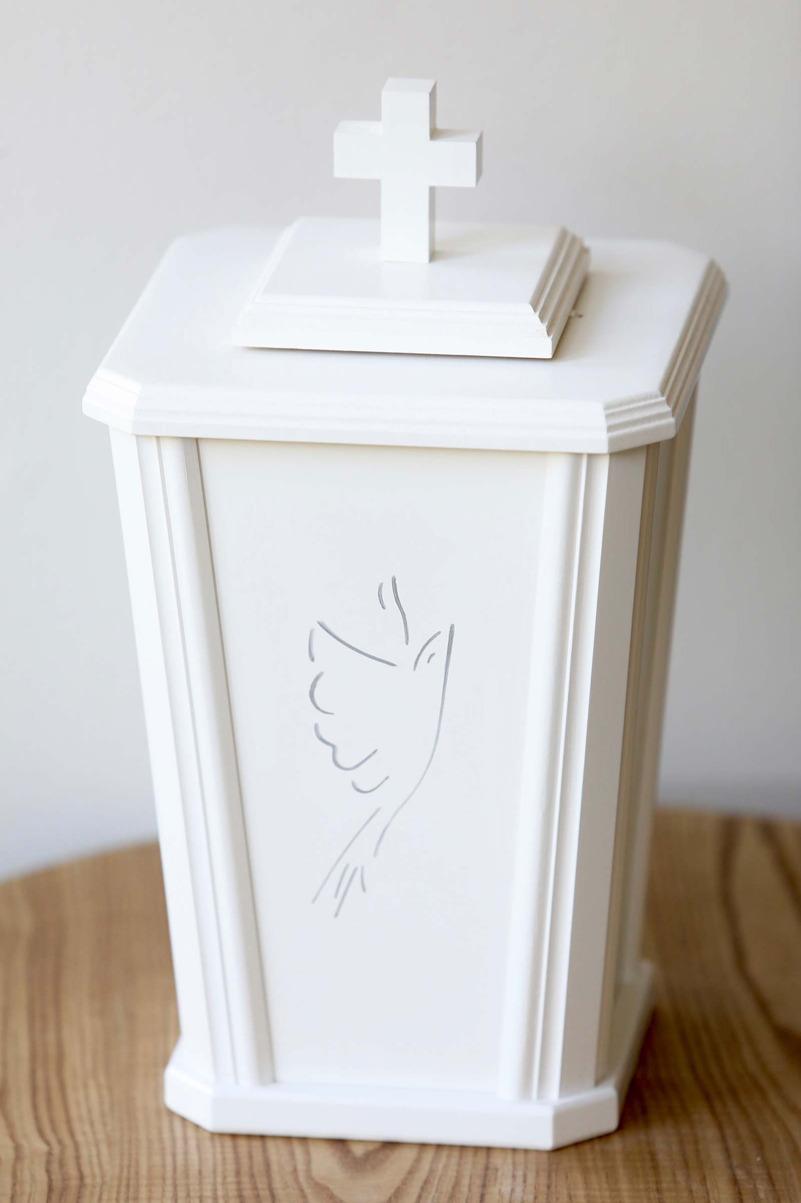 Arkut ja uurnat kotimaisuutta ja ekologisuutta vaalien