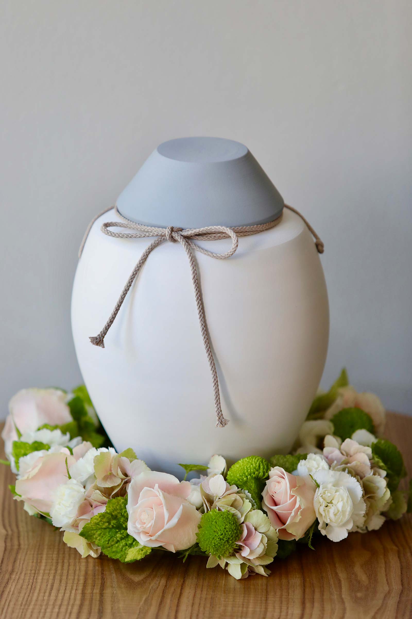 Arkut ja uurnat kotimaisuutta ja ekologisuutta vaalien